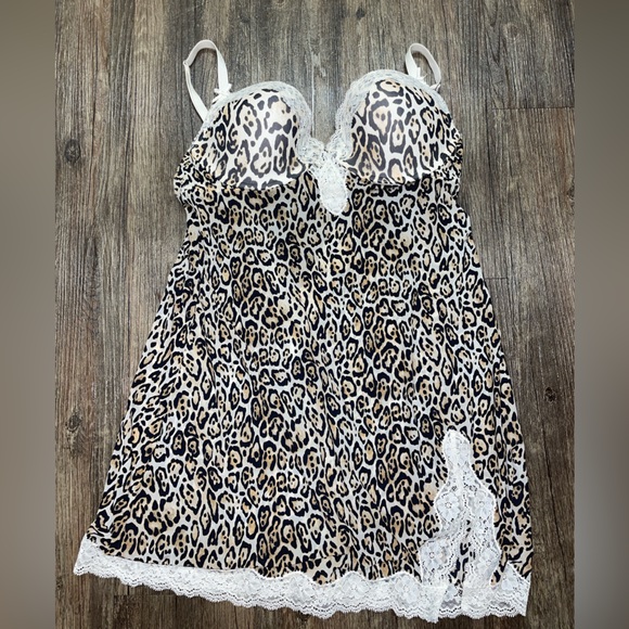 Victoria's Secret | Intimates & Sleepwear | Cheetah Print Victorias ...